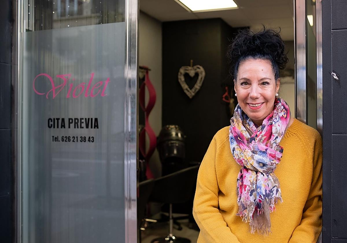 Violeta Dimitrova | Peluquera de origen búlgaro: «Es imposible ahorrar, pero seguiré luchando ...